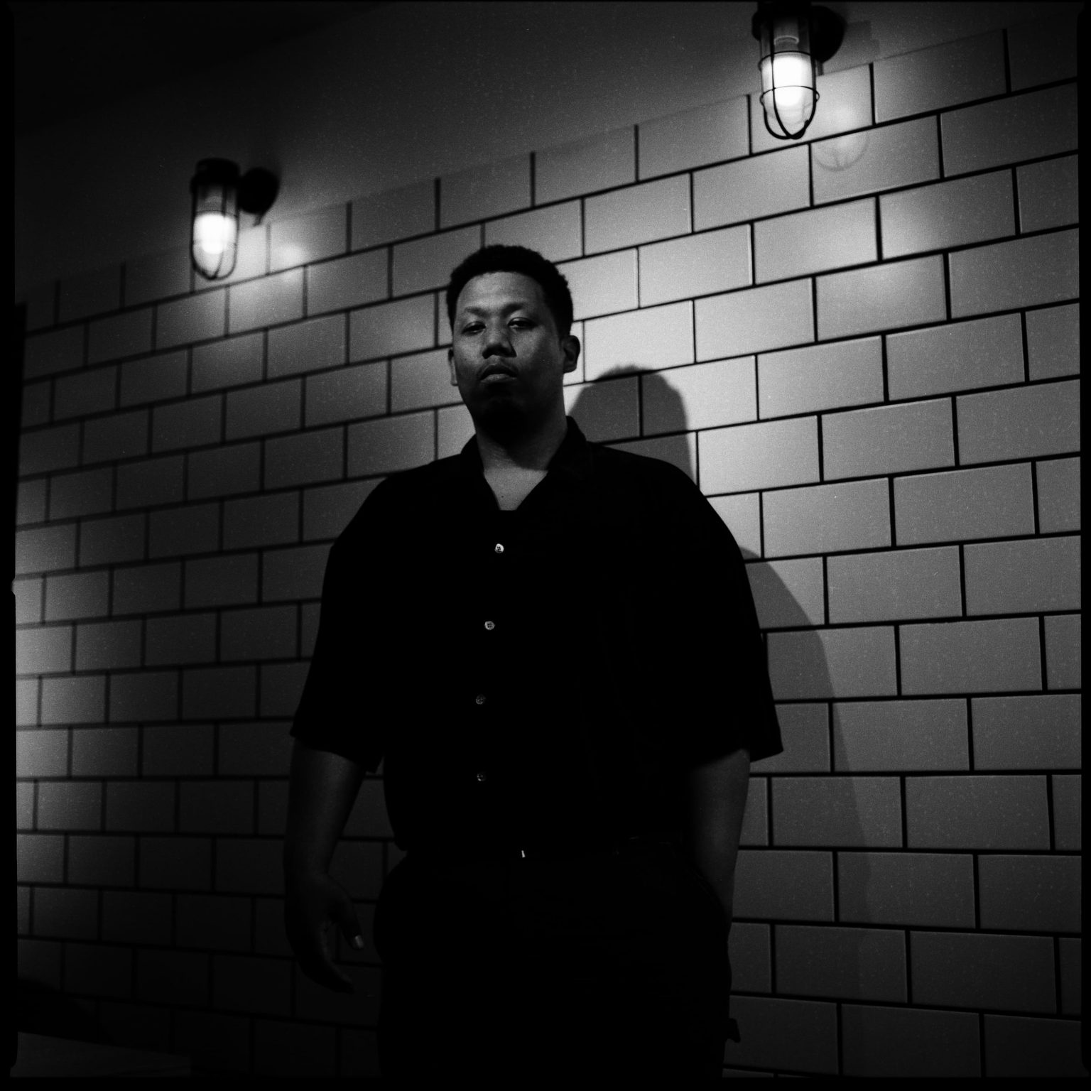 【インタビュー】OMSB 『MONKEY』｜今が人生で一番ラップがしたい - FNMNL (フェノメナル)