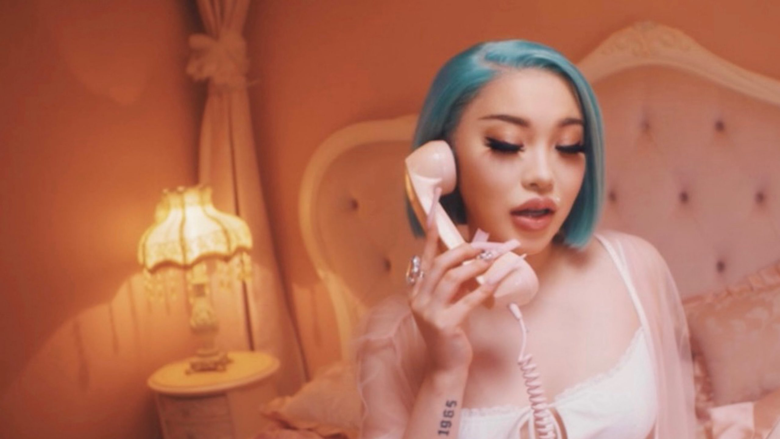 Elle Teresaが新曲"Dorobo"をリリース - FNMNL (フェノメナル)